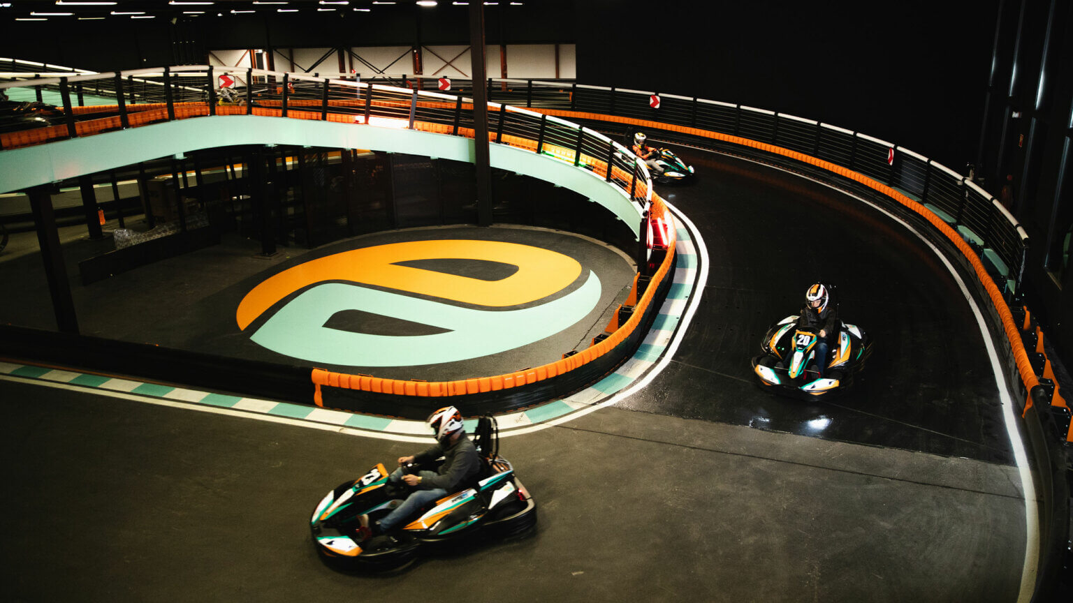 Karten in Breda? Ontdek de kartbaan van Playdôme Roosendaal!